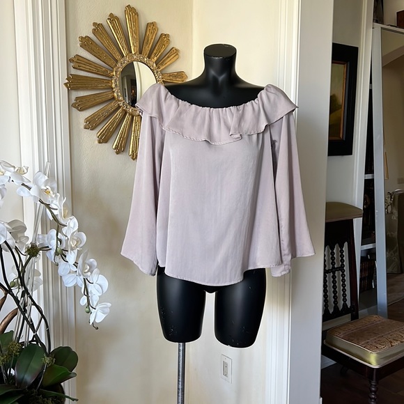 Kld Signature | Tops | Kld Signature Off The Shoulder Top With Ruffle ...